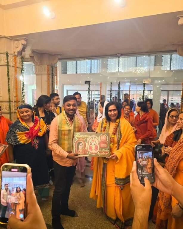 Harshvardhan Patel (Ayodhyawale) Honored with Creators Award by Didi ...